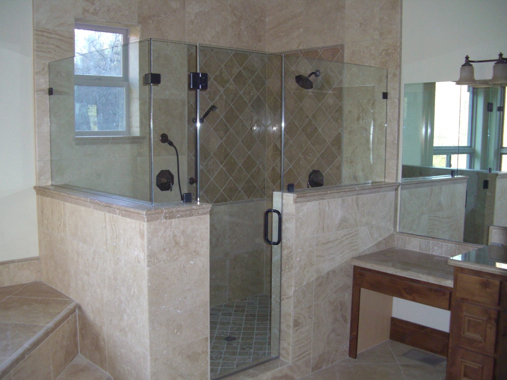 90 Degree Frameless – Accent Shower Door