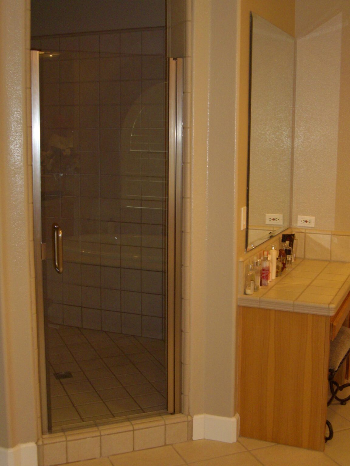 Semi-Frameless Doors – Accent Shower Door
