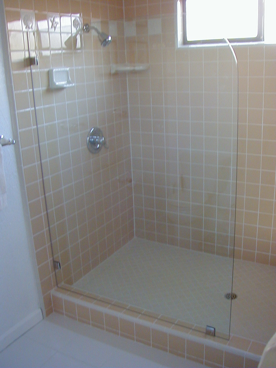 Shower & Tub Shields – Accent Shower Door