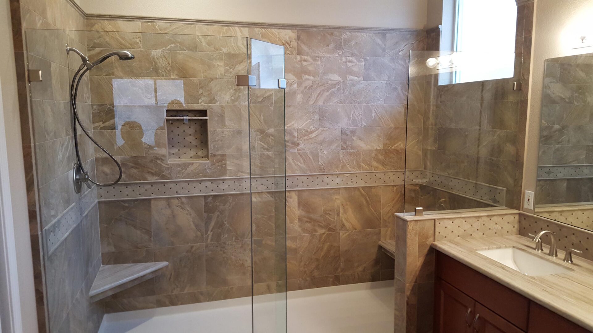 Shower & Tub Shields – Accent Shower Door